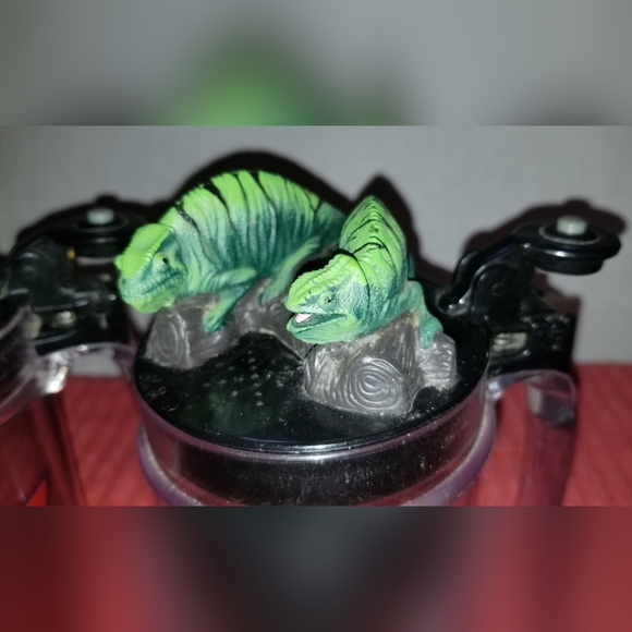 Budweiser | Dining | Euc Budweiser Frog And Lizards Mugs With Sound ...